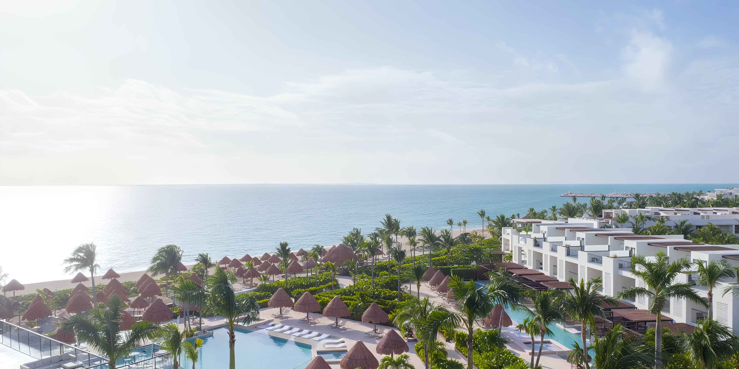 Chris-Finest-Playa-Mujeres | Destify Destination Wedding